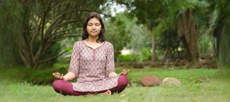 Meditation Pose | How to sit for meditation correctly - The Art of Living